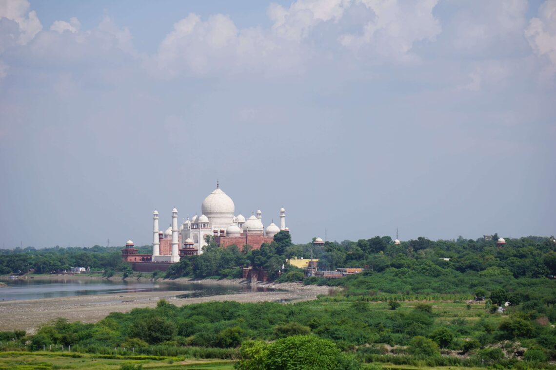 8 Best Spots To View The Taj Mahal From In Agra - Stories of Raku